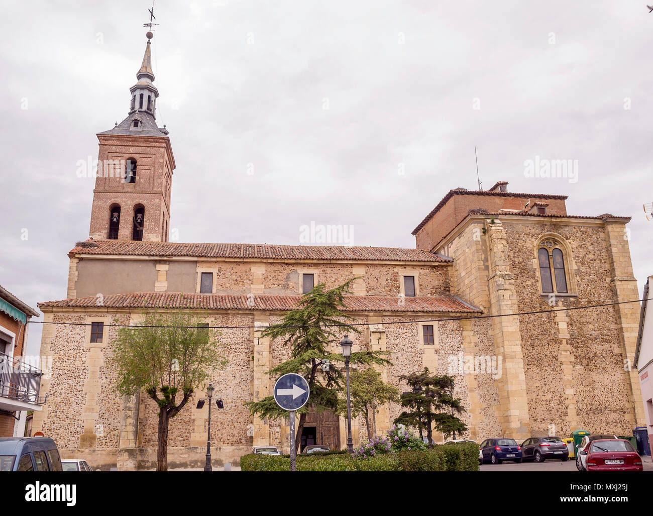 Iglesia de San Pedro Apóstol. Pueblo de Fuente el Saz del Jarama ... Iglesia de San Pedro Apóstol. Pueblo de Fuente el Saz del Jarama ...