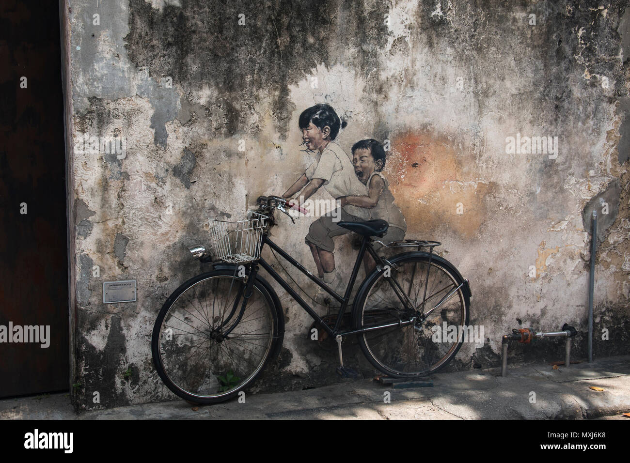GEORGETOWN, SRI LANKA - DECEMBER 2017: Street art and graffiti in the ...