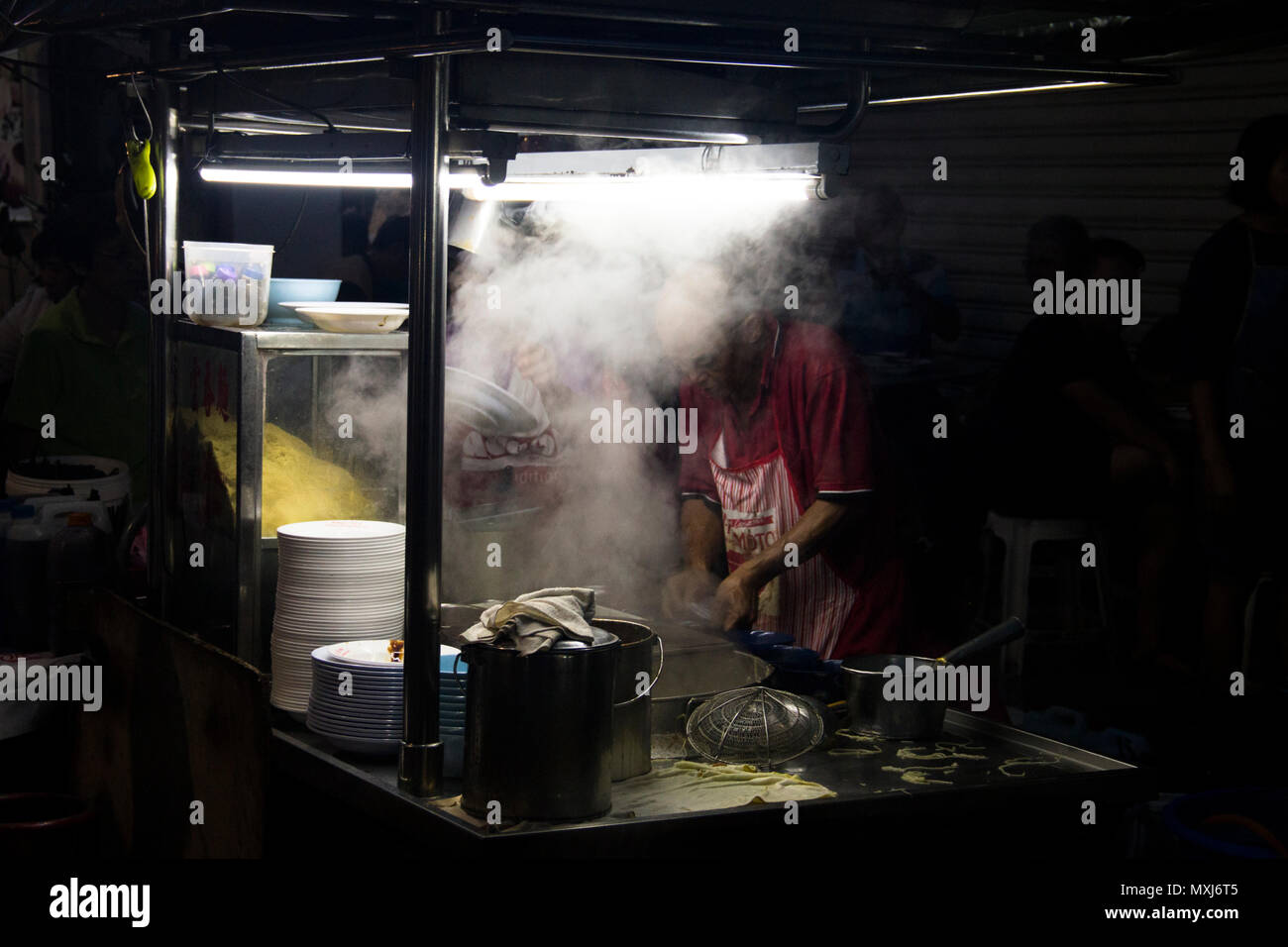 GEORGETOWN, SRI LANKA - DECEMBER 2017: The nightly street food market ...