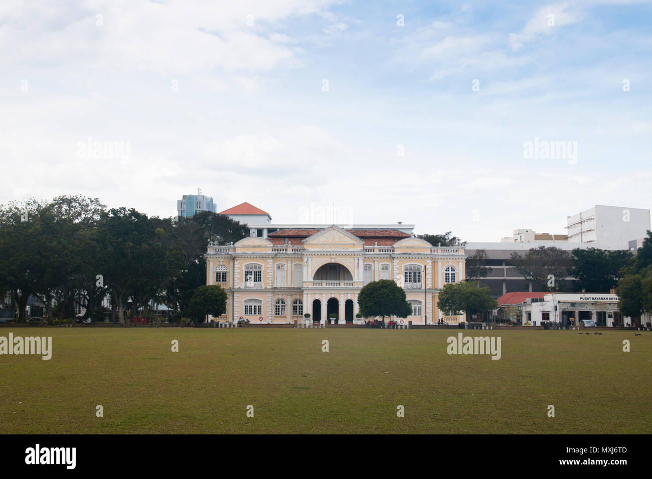 Historical buildings in the old center of Georgetown in Penang ...