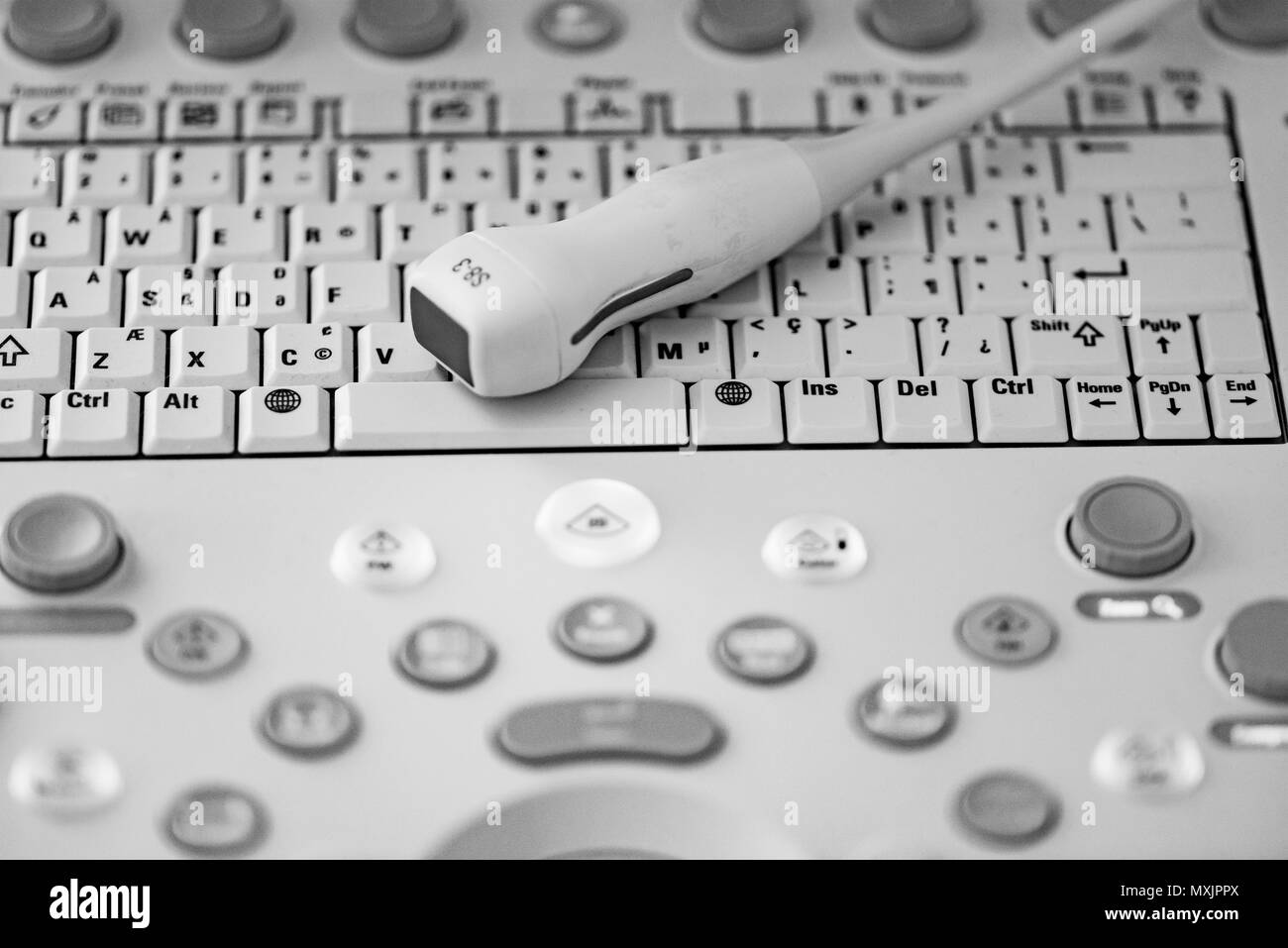 Ultrasoundmachine hi-res stock photography and images - Alamy