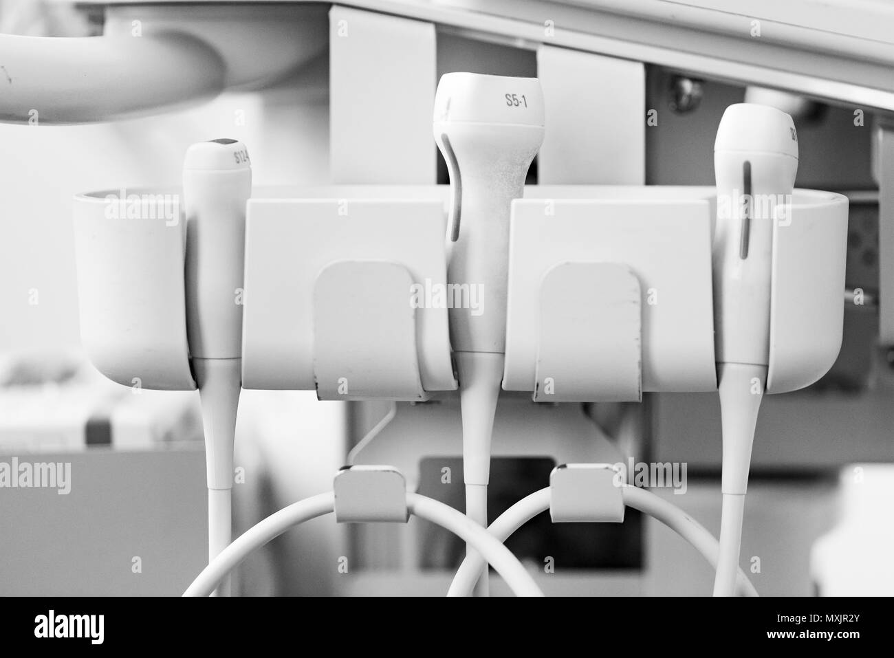 Modern ultrasound machine with sensors Stock Photo - Alamy