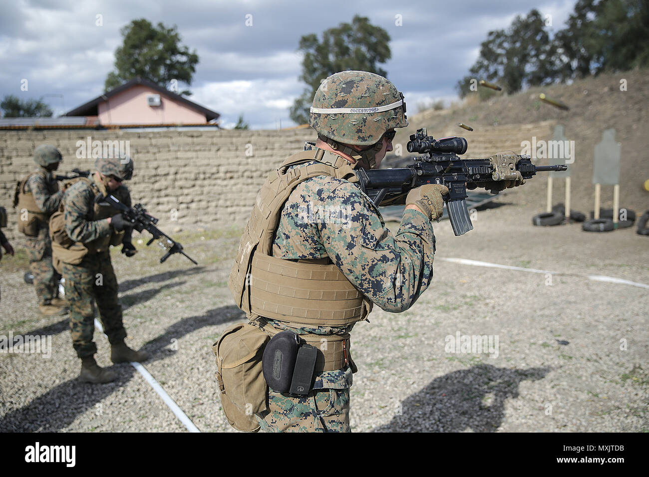 10 meter air rifle hi-res stock photography and images - Alamy