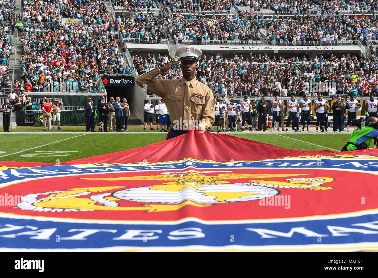 Everbank field flag hi-res stock photography and images - Alamy