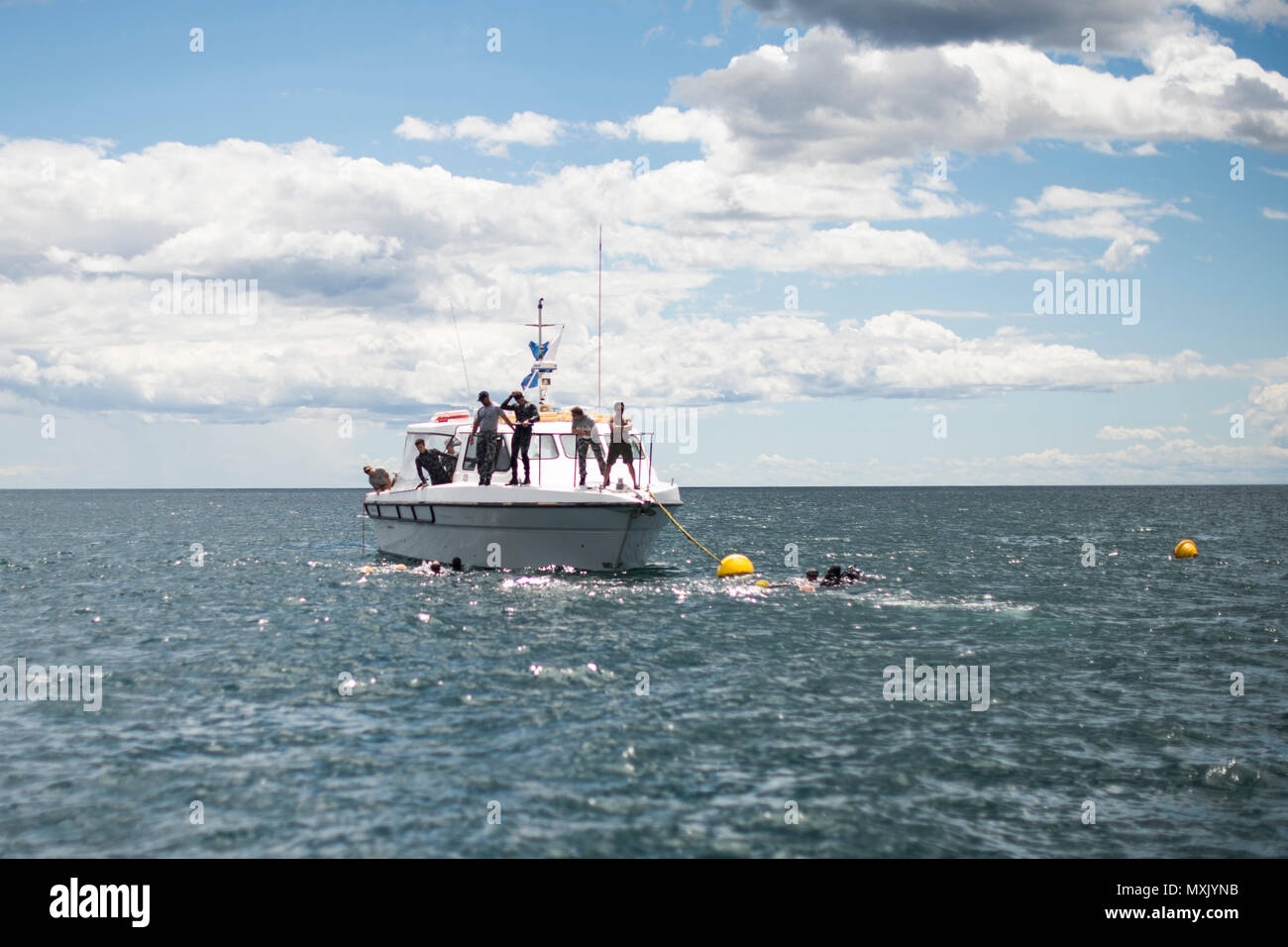 Navy Divers assigned to Mobile Diving Salvage Unit (MDSU) 1, and Royal ...