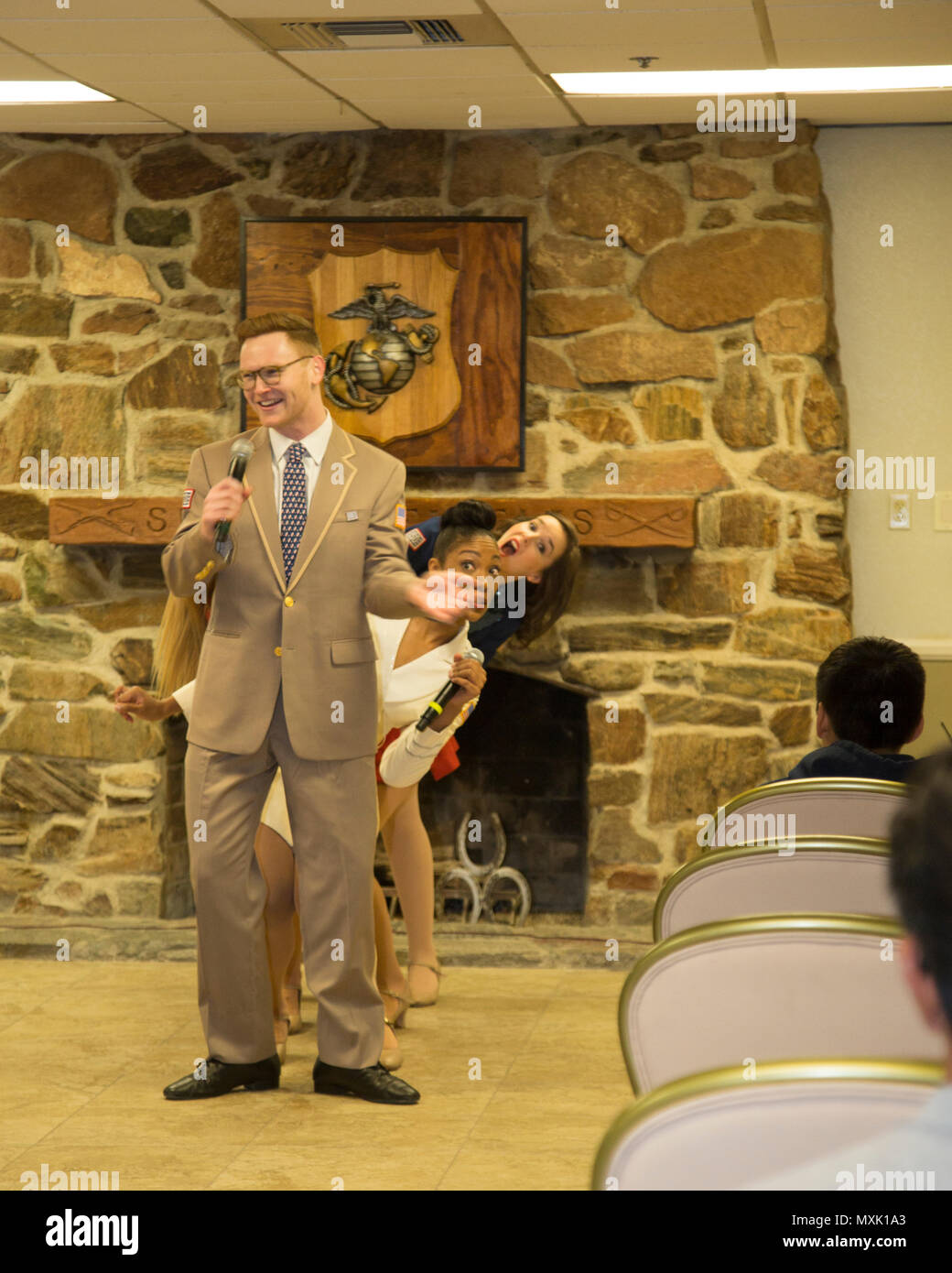 Uso show troupe hi-res stock photography and images - Alamy