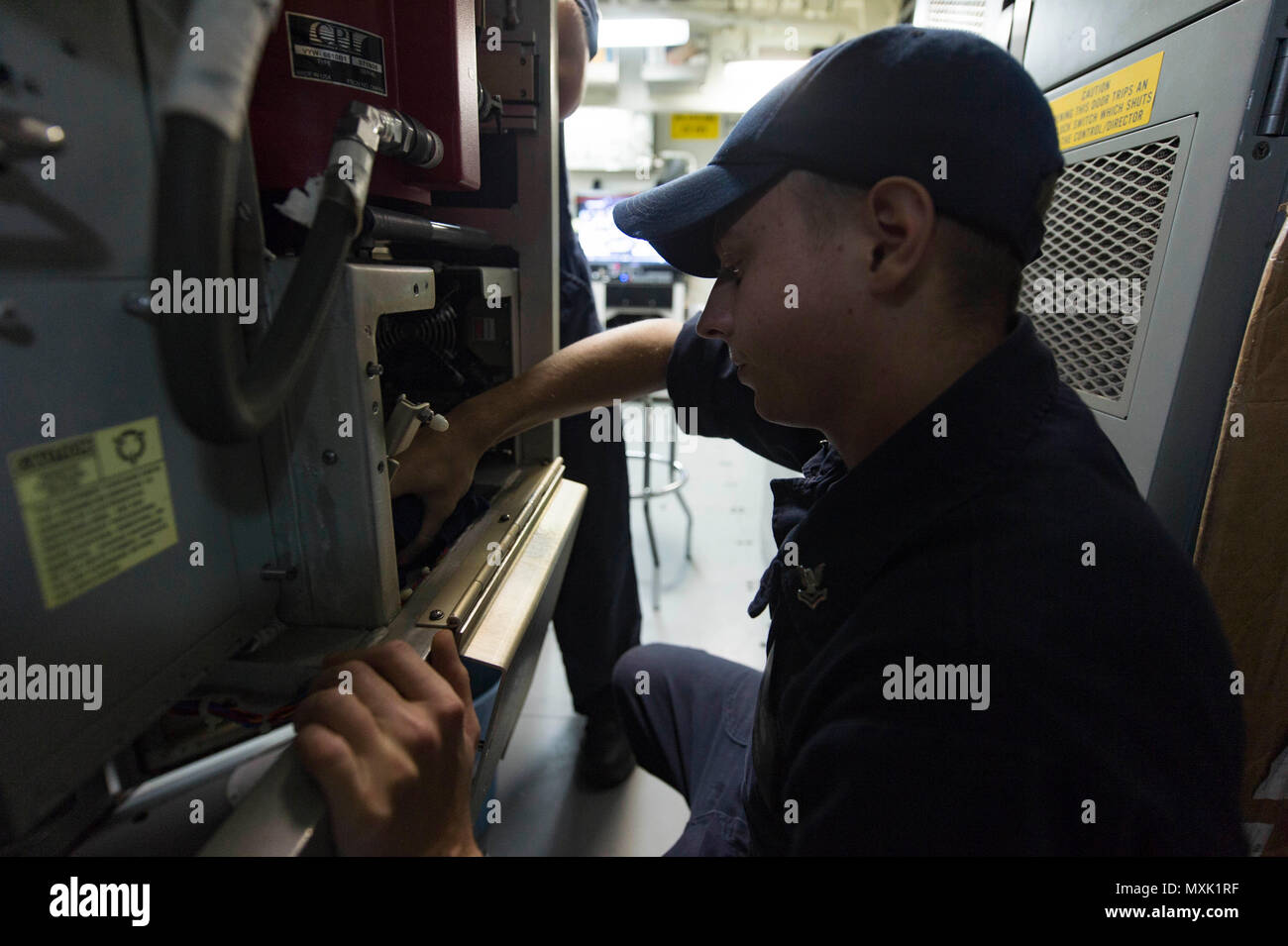161111-N-EO381-019 ARABIAN GULF (Nov. 11, 2016) - Petty Officer 2nd ...