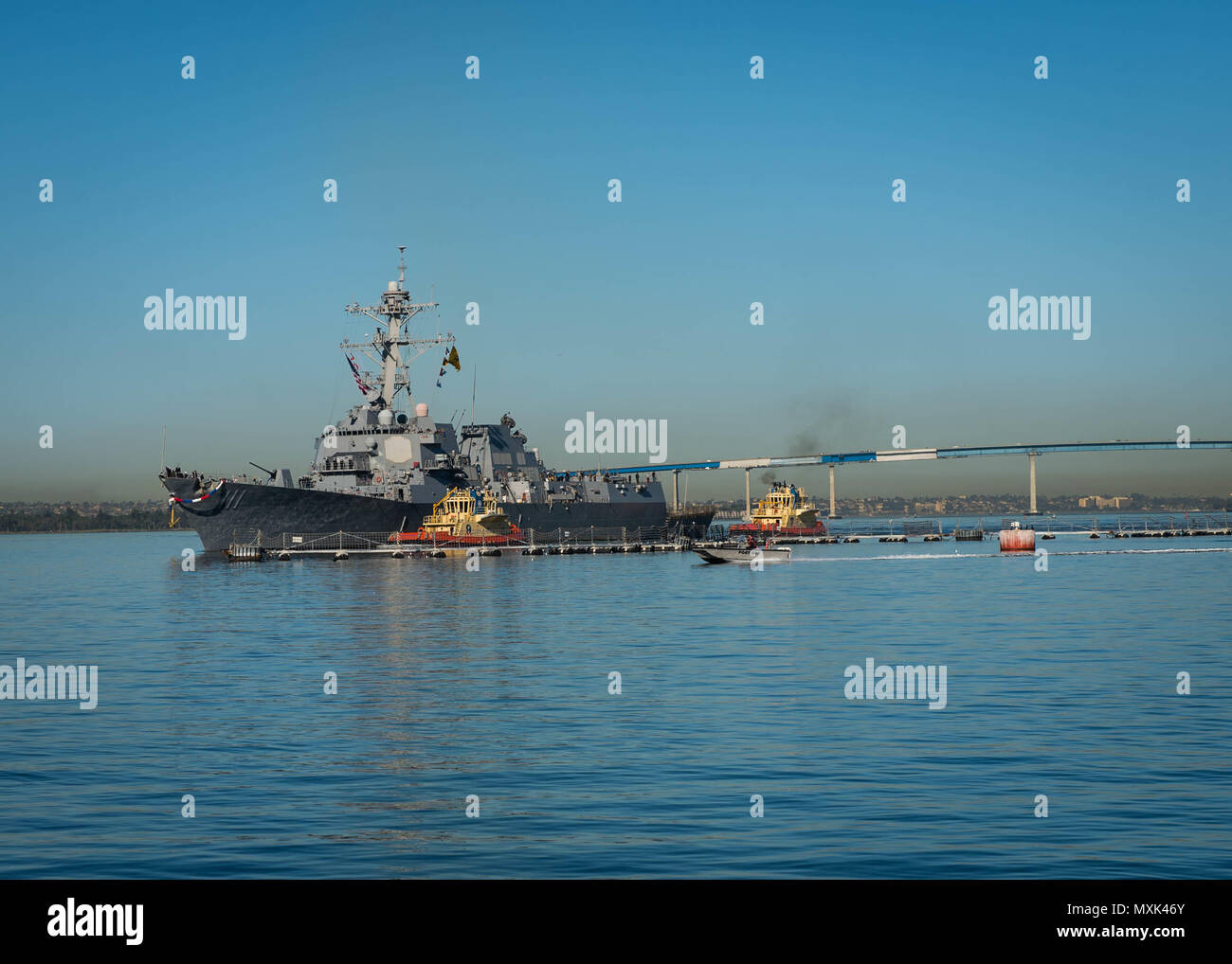 161114-N-GR718-053 SAN DIEGO (Nov. 14, 2016) – The Arleigh Burke-class ...