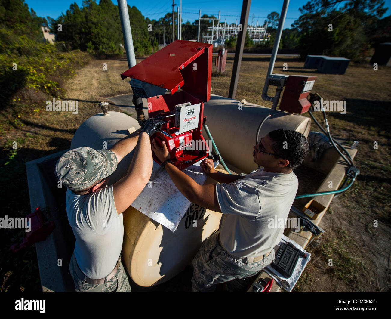 Golf course water tanks hi-res stock photography and images - Alamy