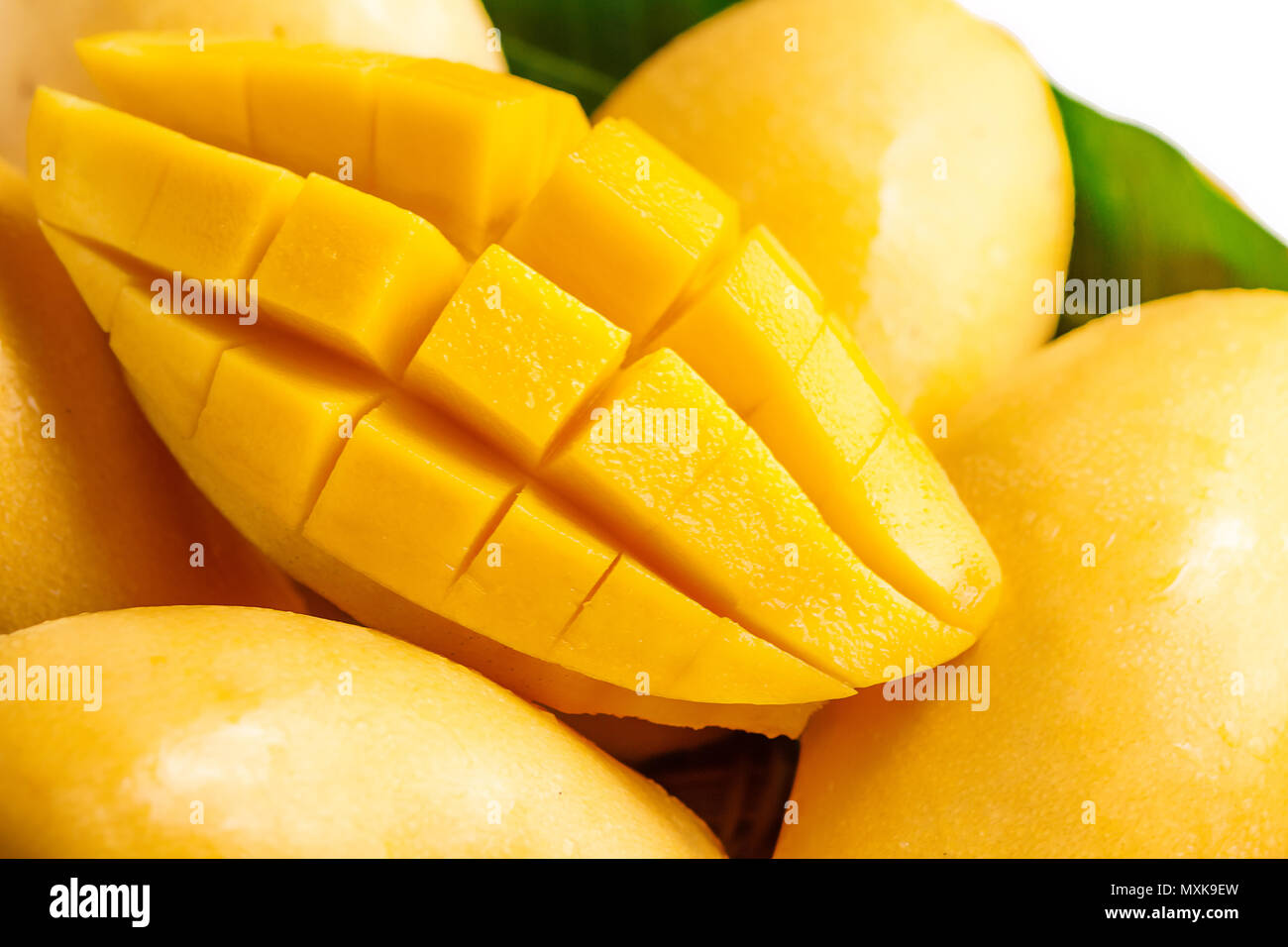 Mangos fresh skin hi-res stock photography and images - Alamy