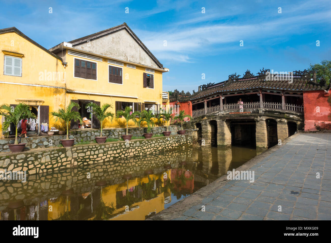 Chua Cau (the Pagoda Bridge) or The Japanese Covered Bridge in Hoi An ...