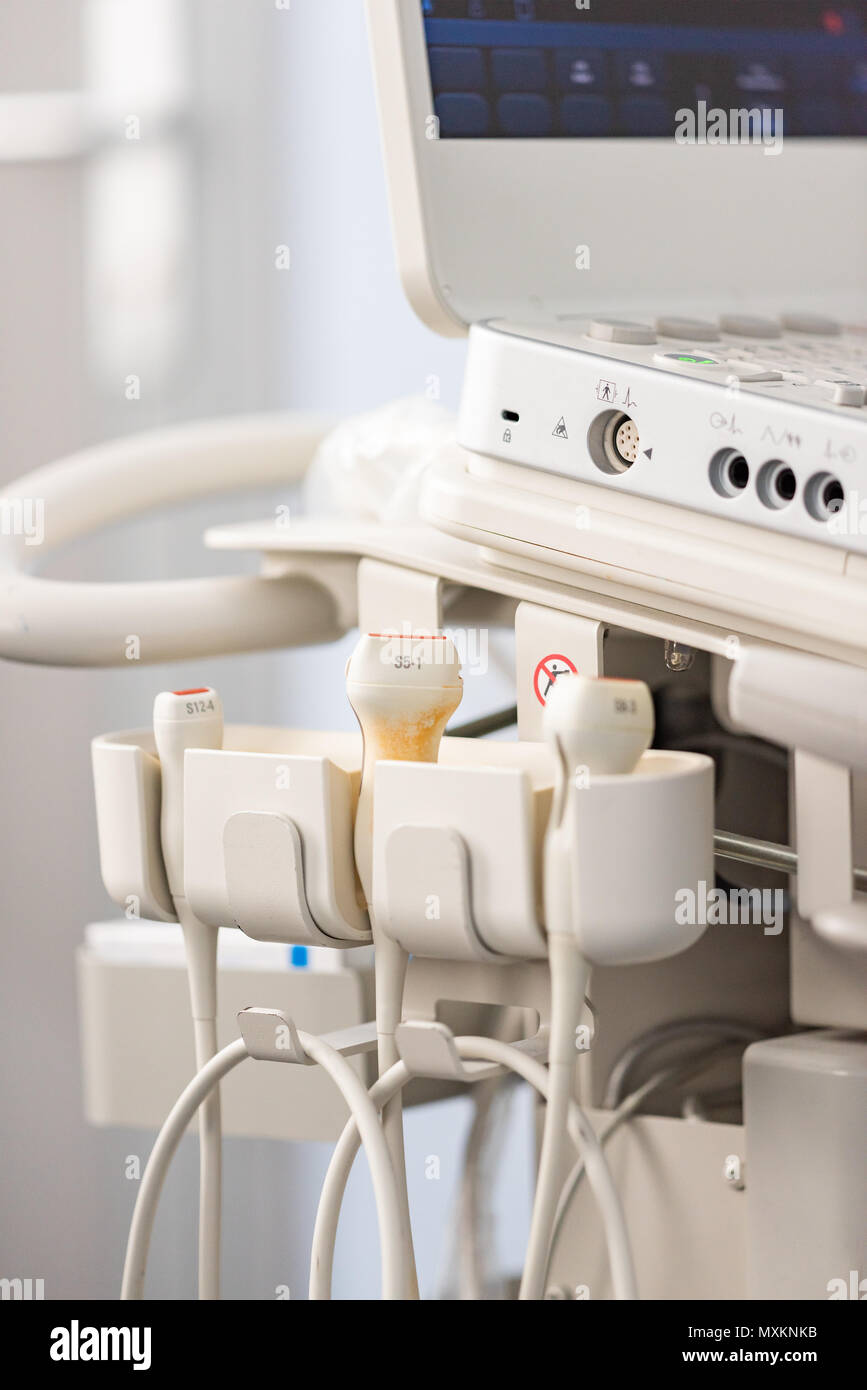 Ultrasoundmachine hi-res stock photography and images - Alamy