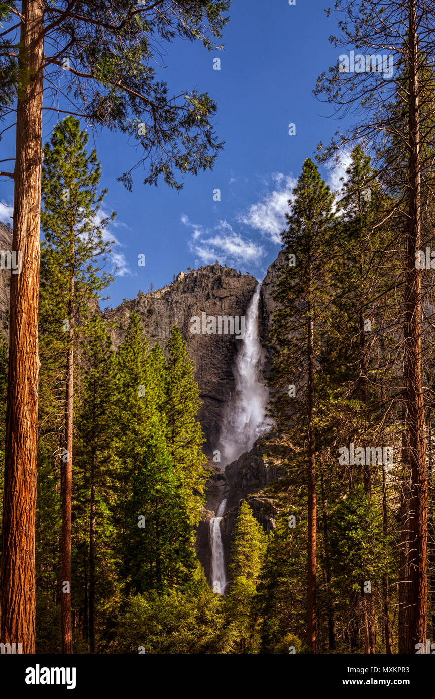 California upper lower yosemite falls hi-res stock photography and ...