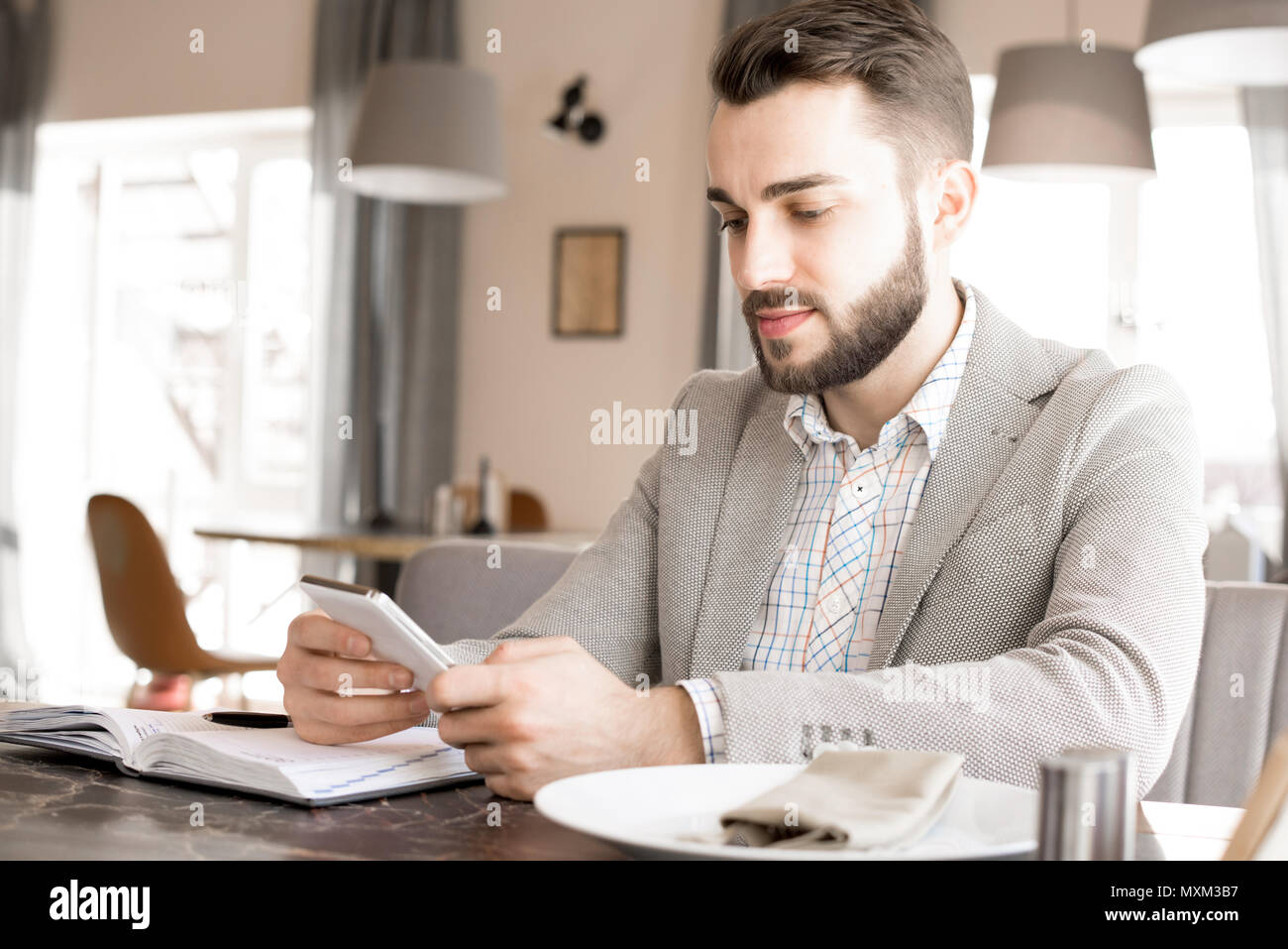 Restaurant manager and male hi-res stock photography and images - Alamy