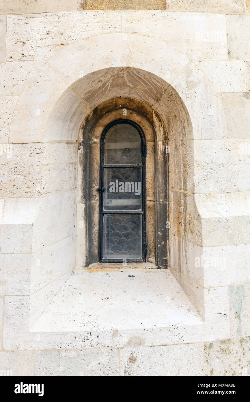 Castle wall window hi-res stock photography and images - Alamy