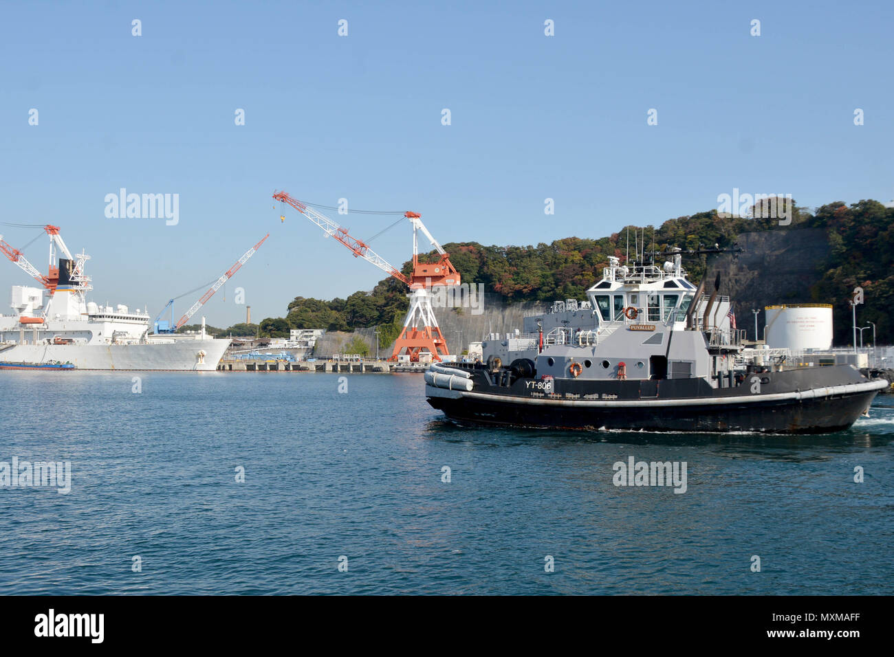 161117-N-XN177-015 YOKOSUKA, Japan (November 17, 2016) The Valiant ...