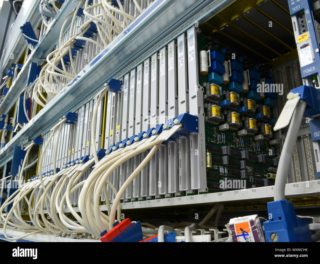 Compute network center hi-res stock photography and images - Alamy