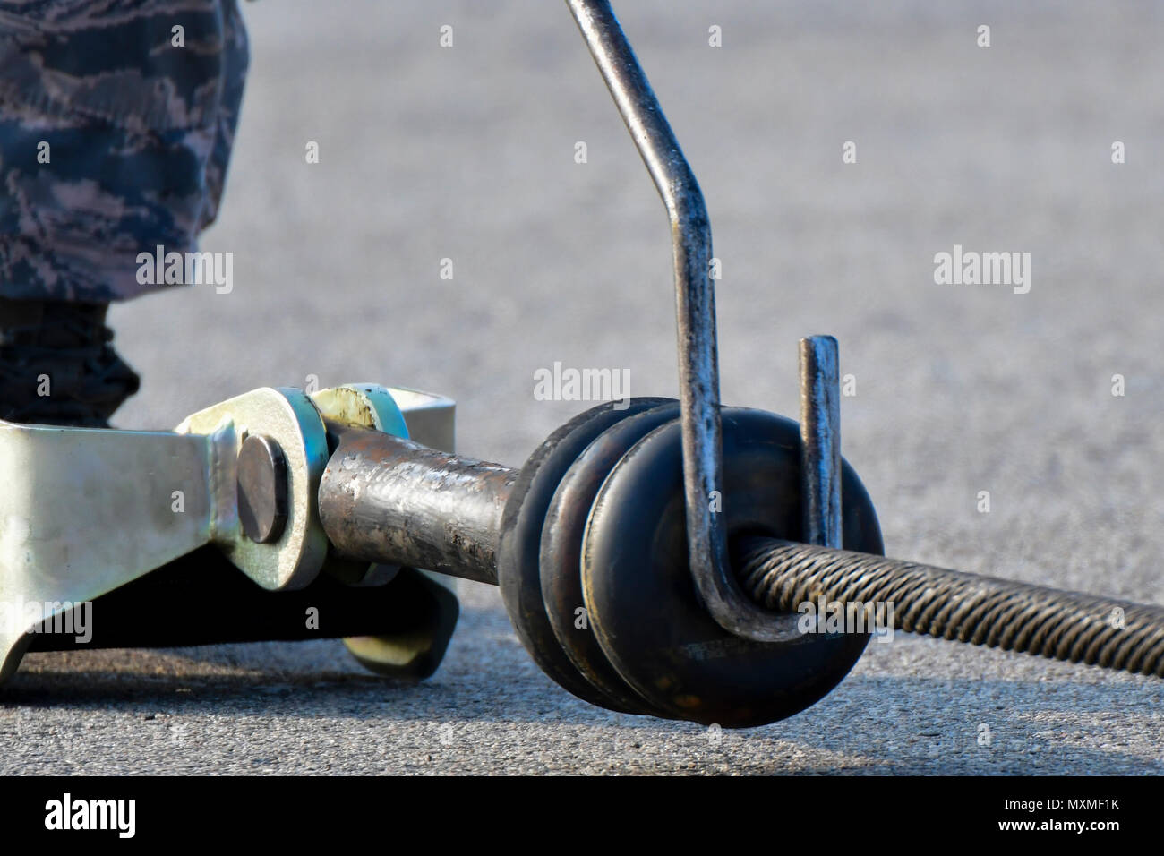 Cable Arresting System High Resolution Stock Photography and Images - Alamy