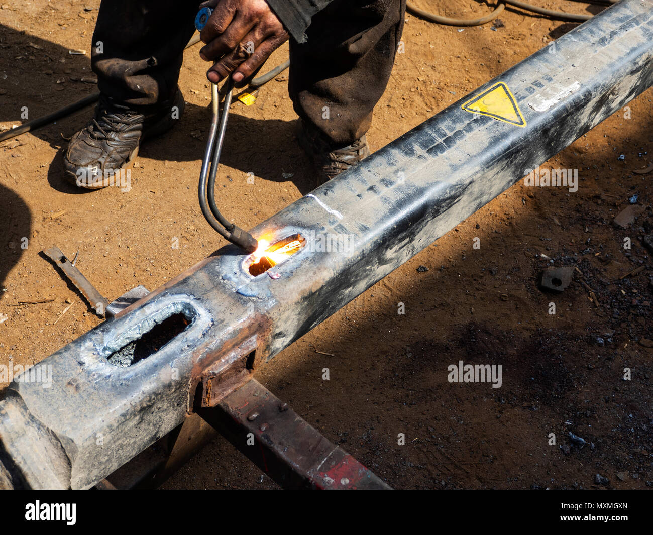 Gas welding hi-res stock photography and images - Alamy