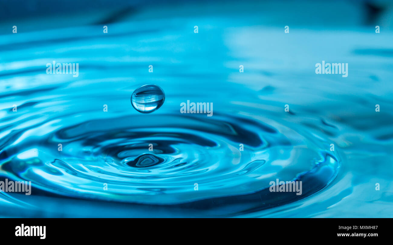 Drop splash water hi-res stock photography and images - Alamy