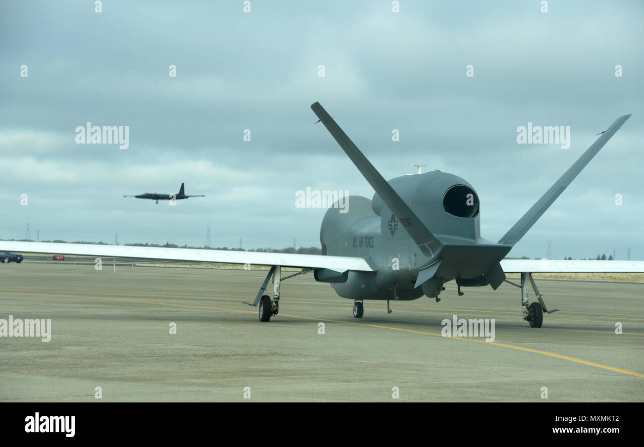 Rq4 aircraft hi-res stock photography and images - Alamy