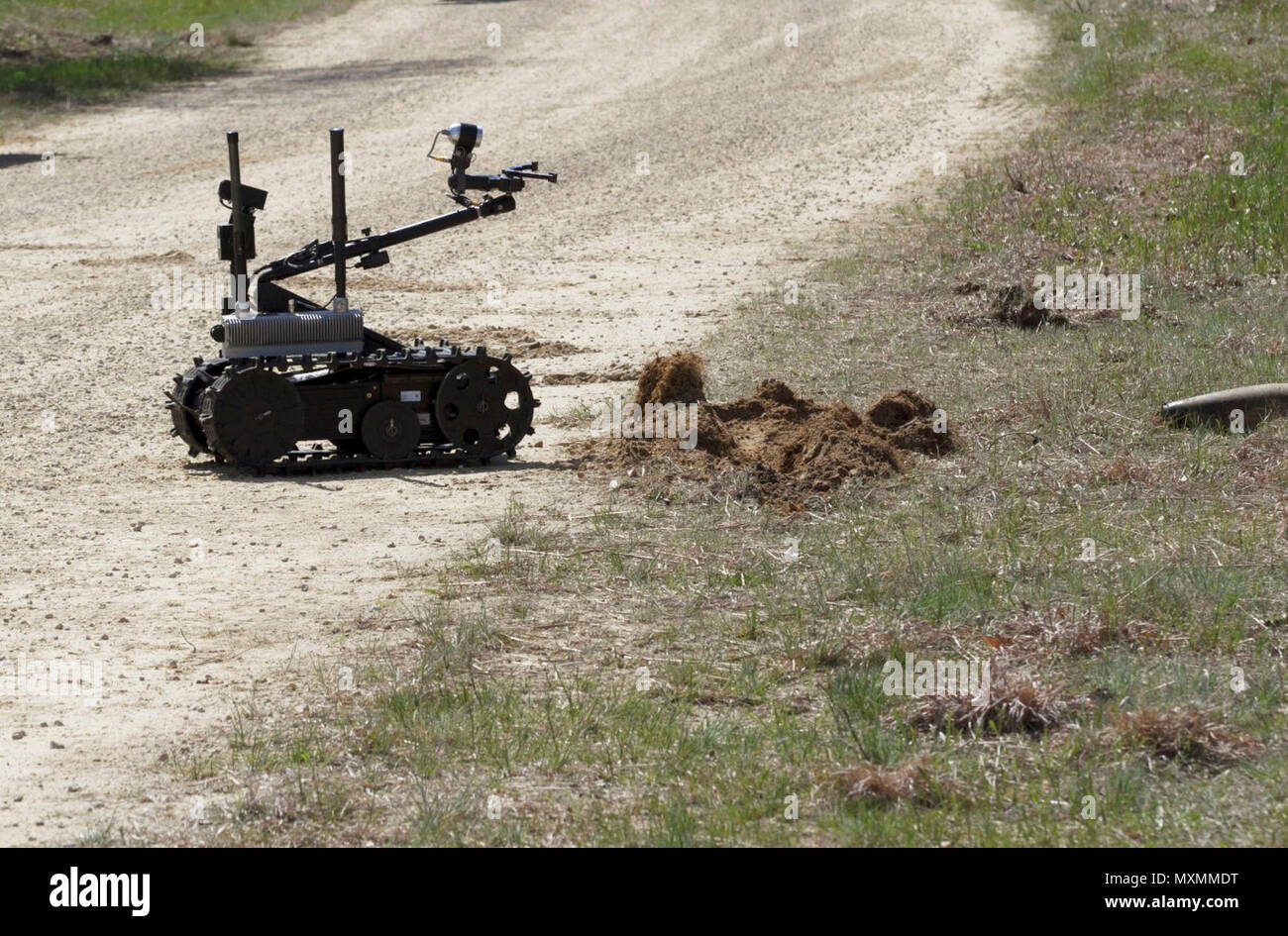 Buried robot hi-res stock photography and images - Alamy