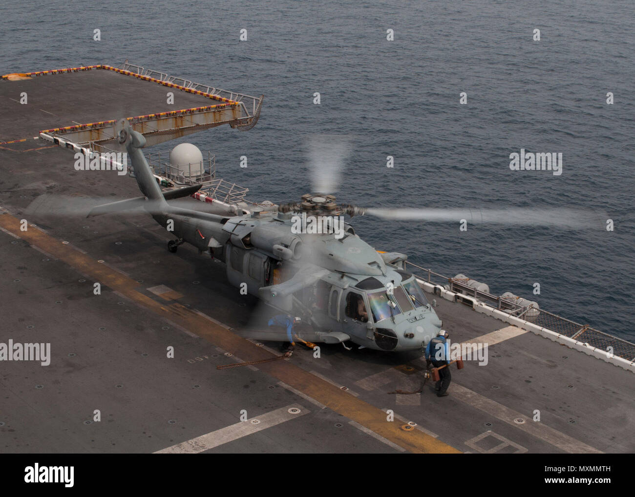 161108-N-JW440-016 U.S. 5TH FLEET AREA OF OPERATIONS (Nov. 8, 2016 ...