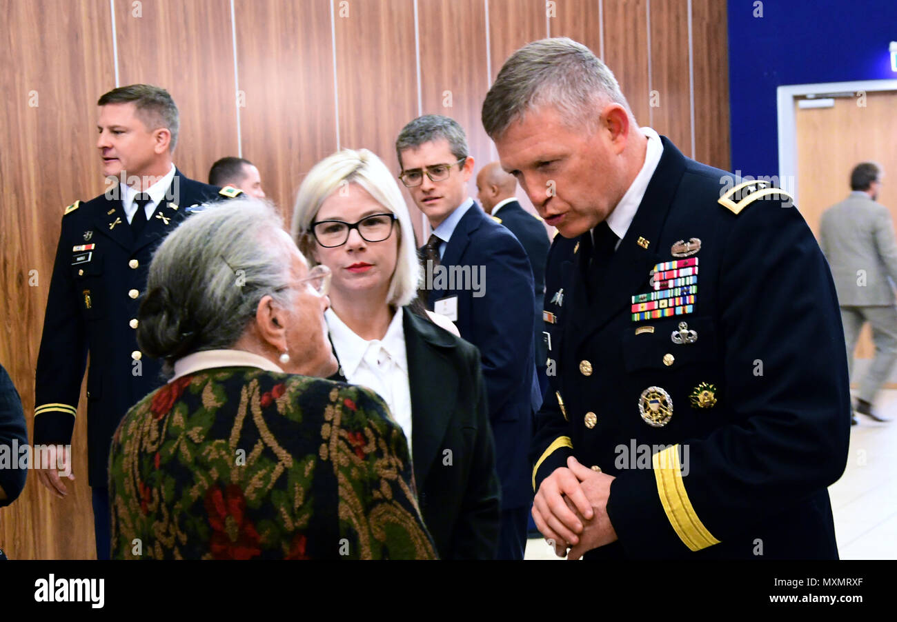 Maj gen joseph harrington hi-res stock photography and images - Alamy