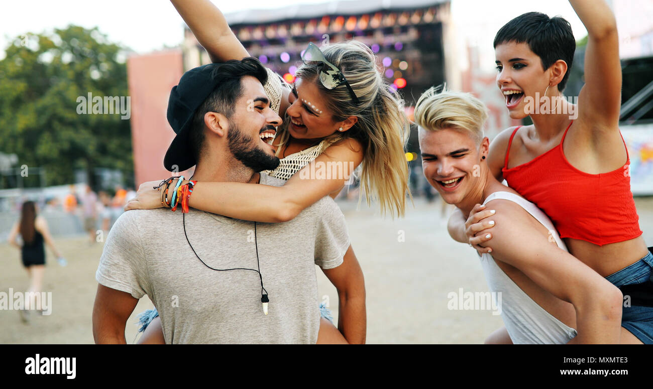 Group friends having fun music hi-res stock photography and images - Alamy