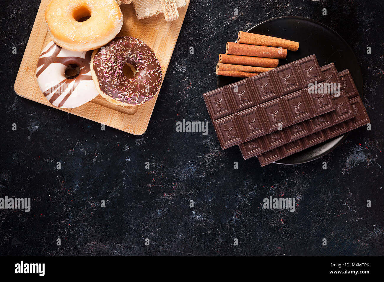 Sweets and donuts hi-res stock photography and images - Alamy