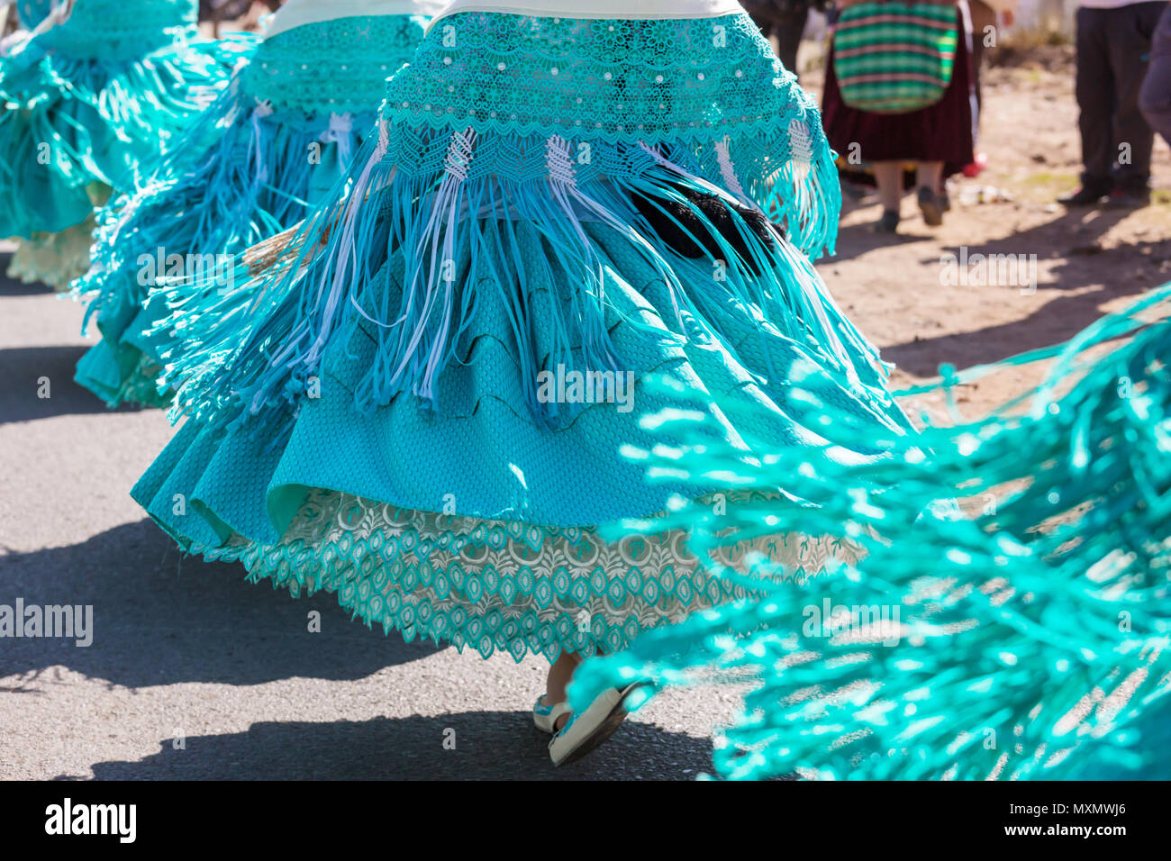 Authentic peruvian dance Stock Photo - Alamy