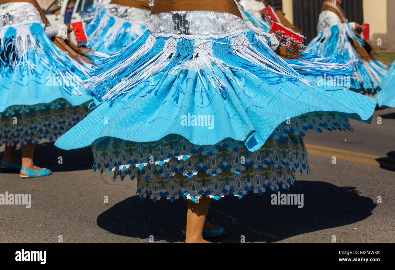 Authentic peruvian dance Stock Photo - Alamy