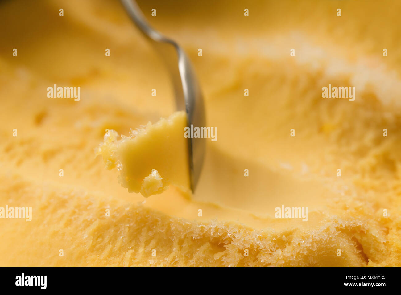 Scooping hi-res stock photography and images - Alamy