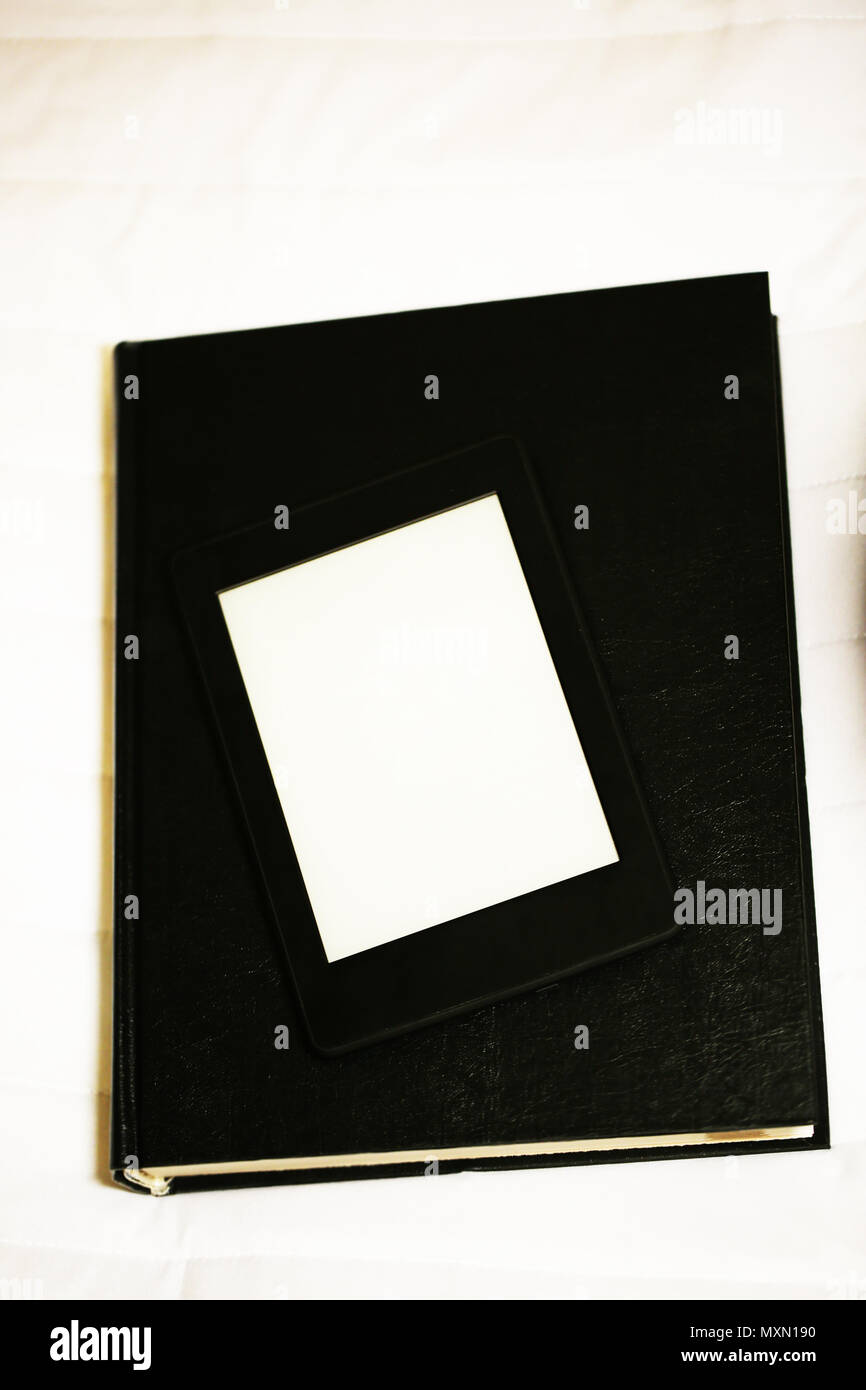 Heavy paper hi-res stock photography and images - Alamy
