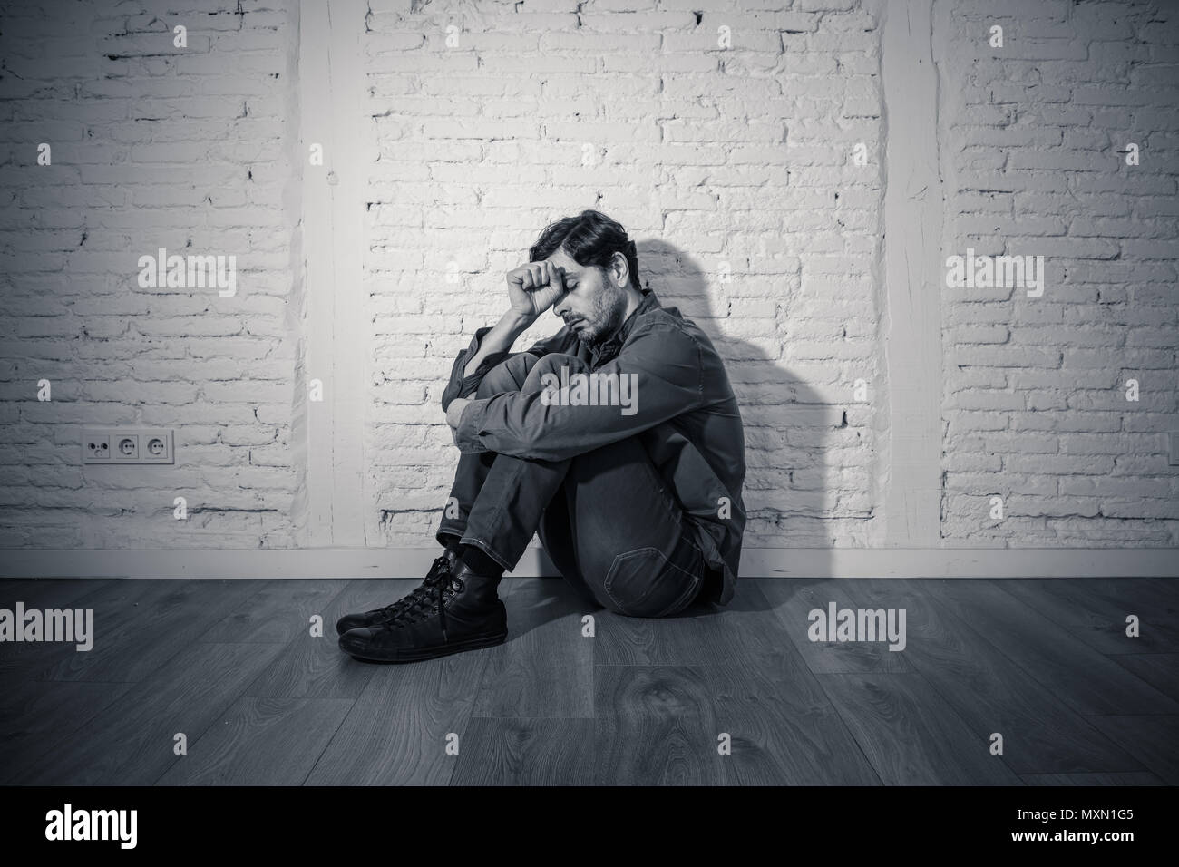 Man shadow on white wall hi-res stock photography and images - Alamy