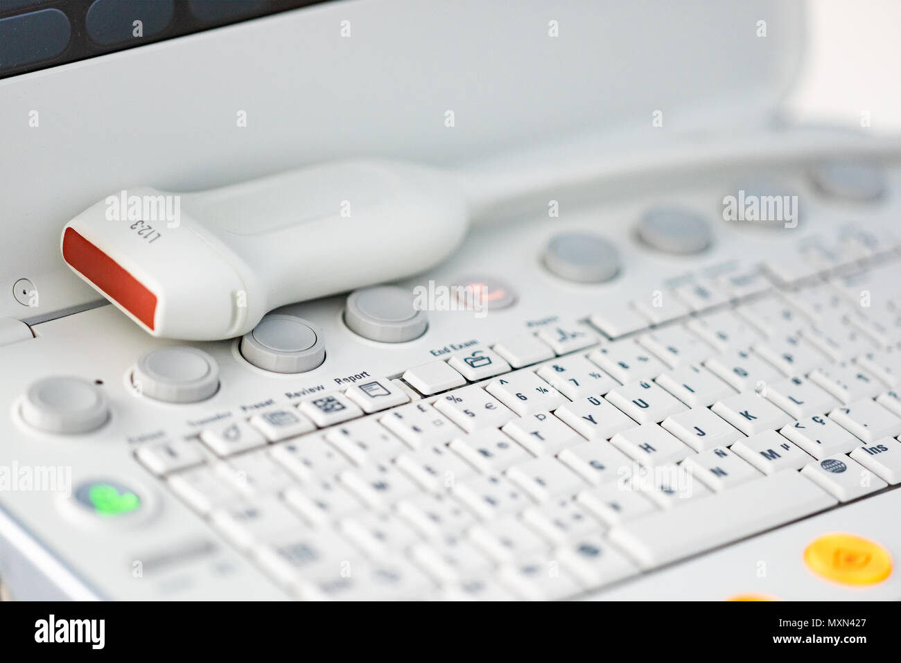 Modern ultrasound machine with sensors Stock Photo - Alamy