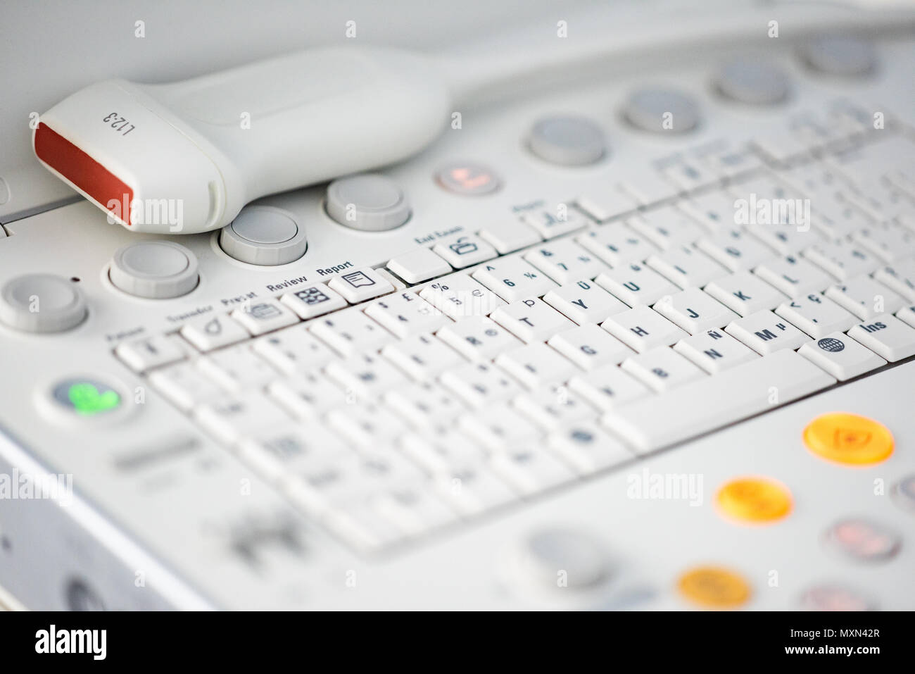 Modern ultrasound machine with sensors Stock Photo - Alamy