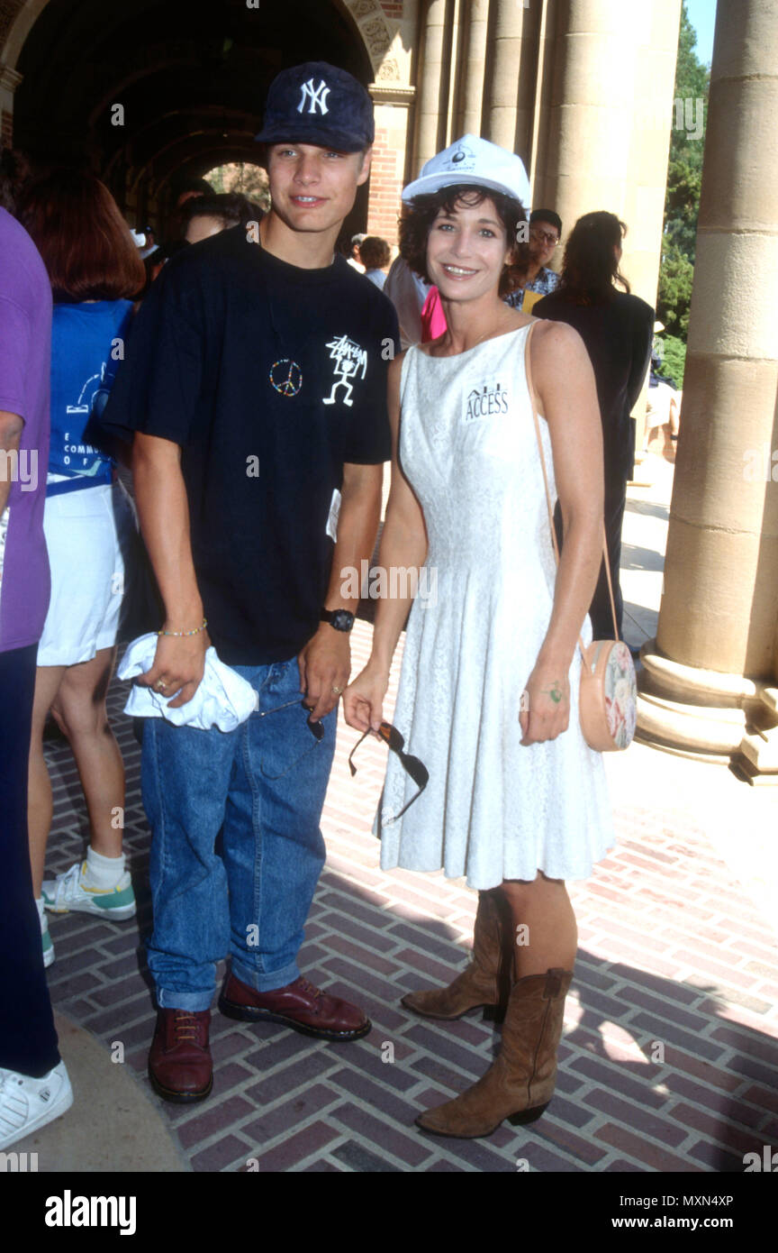 LOS ANGELES, CA - AUGUST 18: (L-R) Actor Jay R. Ferguson and actress ...