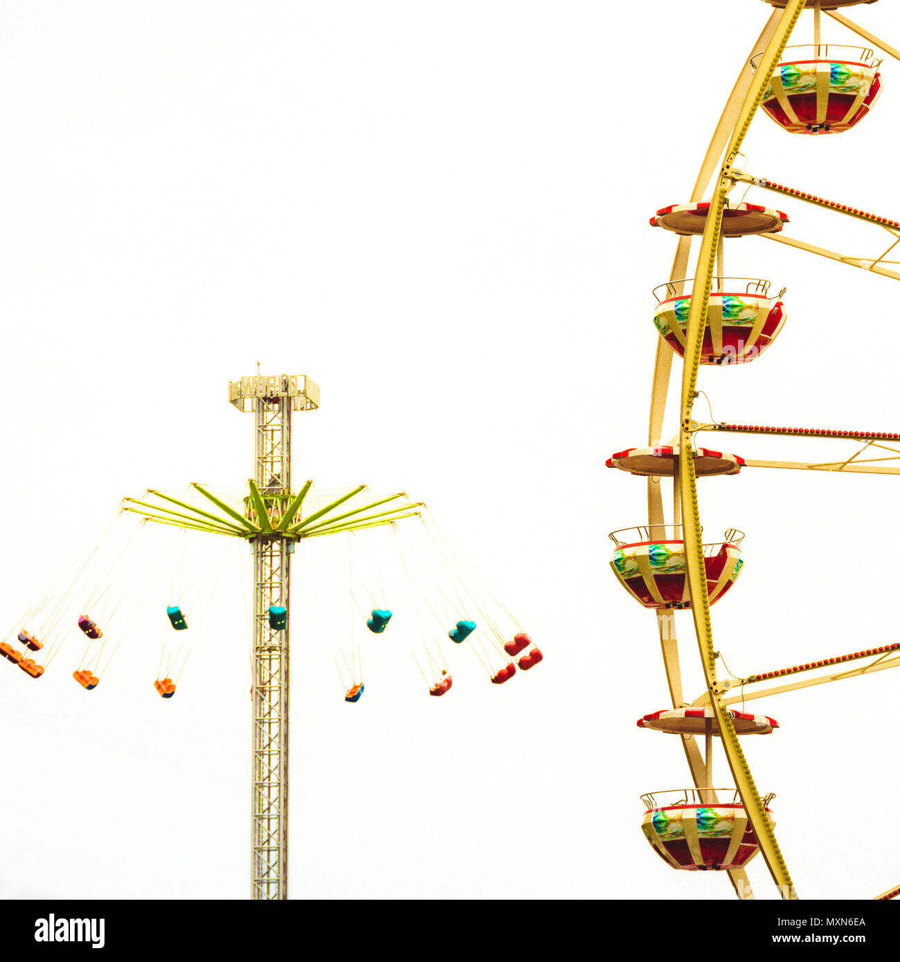 Funfair ferris wheel ride hi-res stock photography and images - Alamy