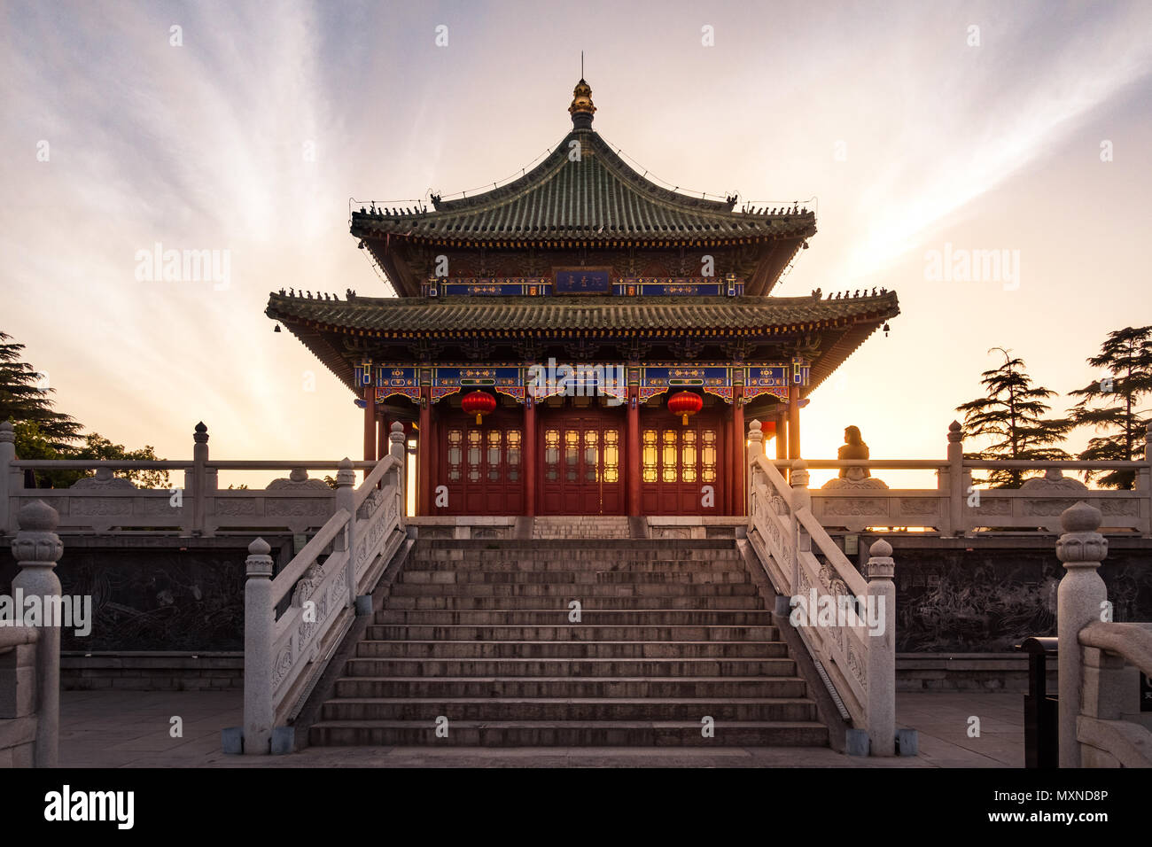 Sunset Over Chen Xiang Ting Building in Chinese Park in Xi'an, China ...
