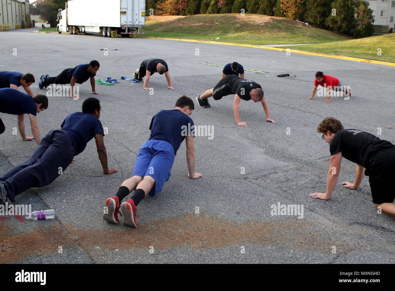 Future Marine Recruits with Marine Corps Recruiting Sub-Station Glen ...