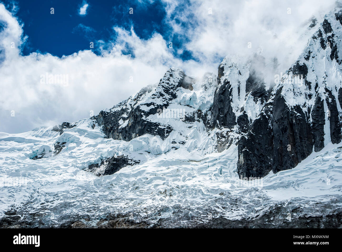Inca trail snow capped hike trek andes hi-res stock photography and ...