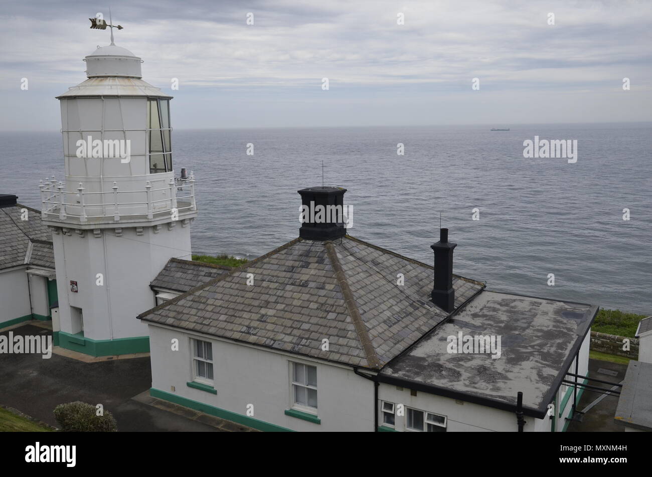 Whitby lighthouse on Ling Hill on the North Yorkshire Coast between ...