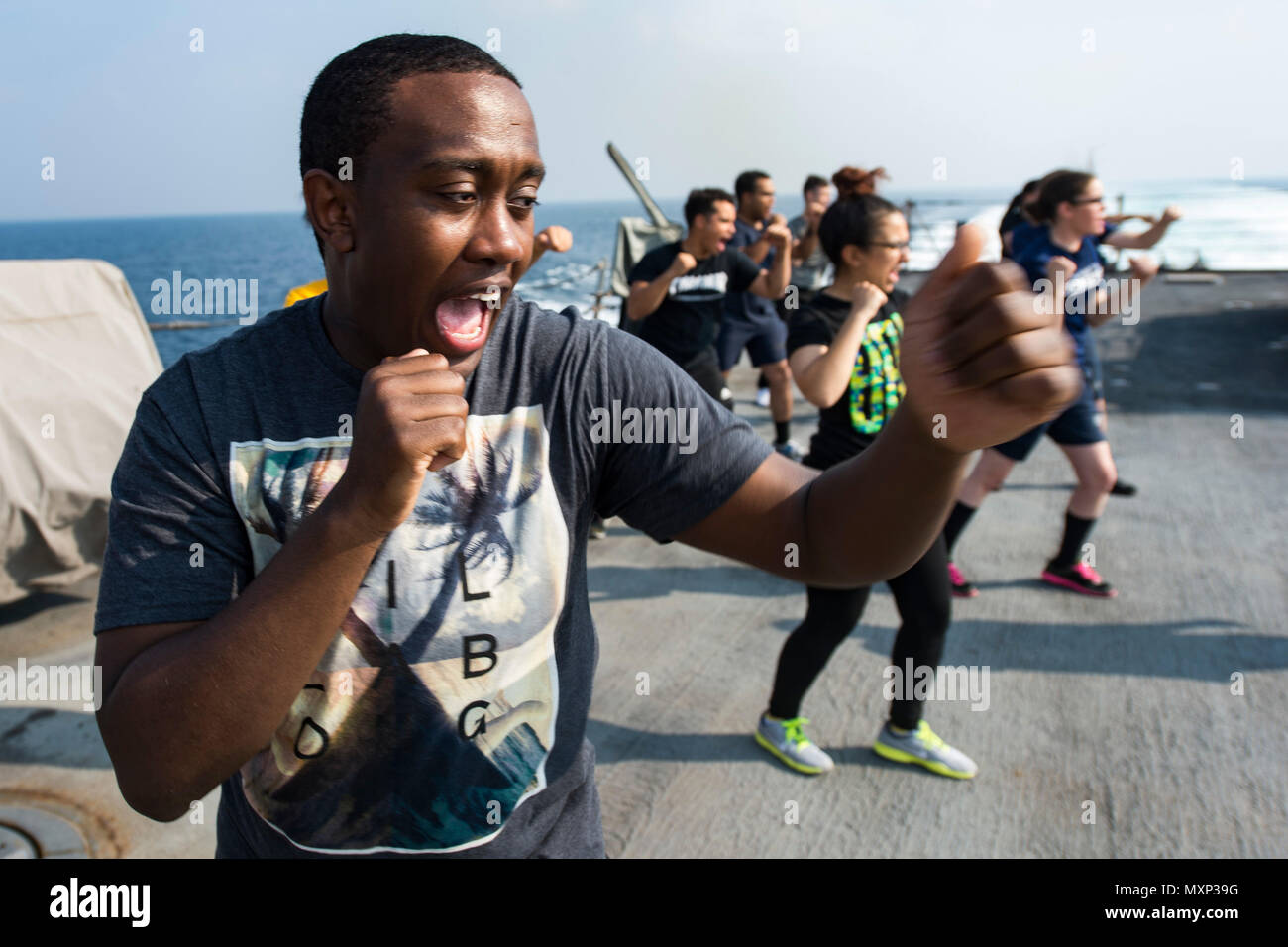 161117-N-EO381-002 ARABIAN GULF (Nov. 17, 2016) Petty Officer 3rd Class ...
