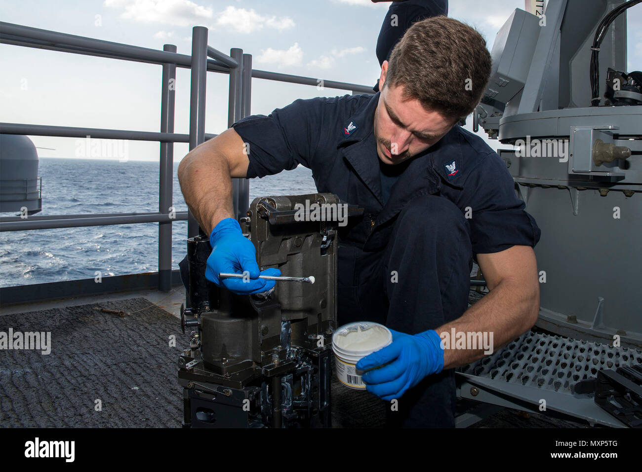 161114-N-VK310-017 U.S. 5TH FLEET AREA OF OPERATIONS (Nov. 14, 2016 ...