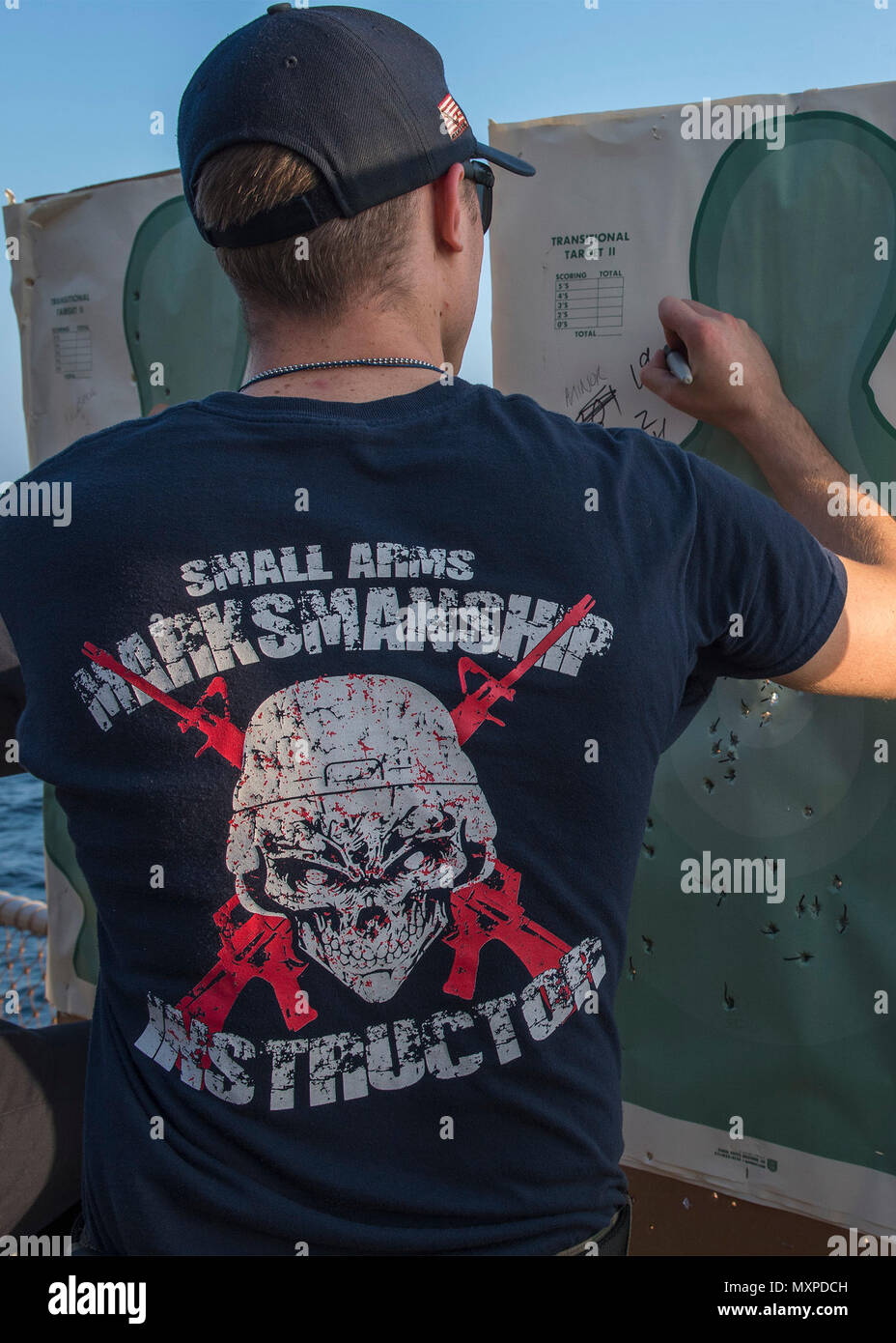 161123-N-TO519-065 U.S. 5TH FLEET AREA OF OPERATIONS (Nov. 23, 2016 ...