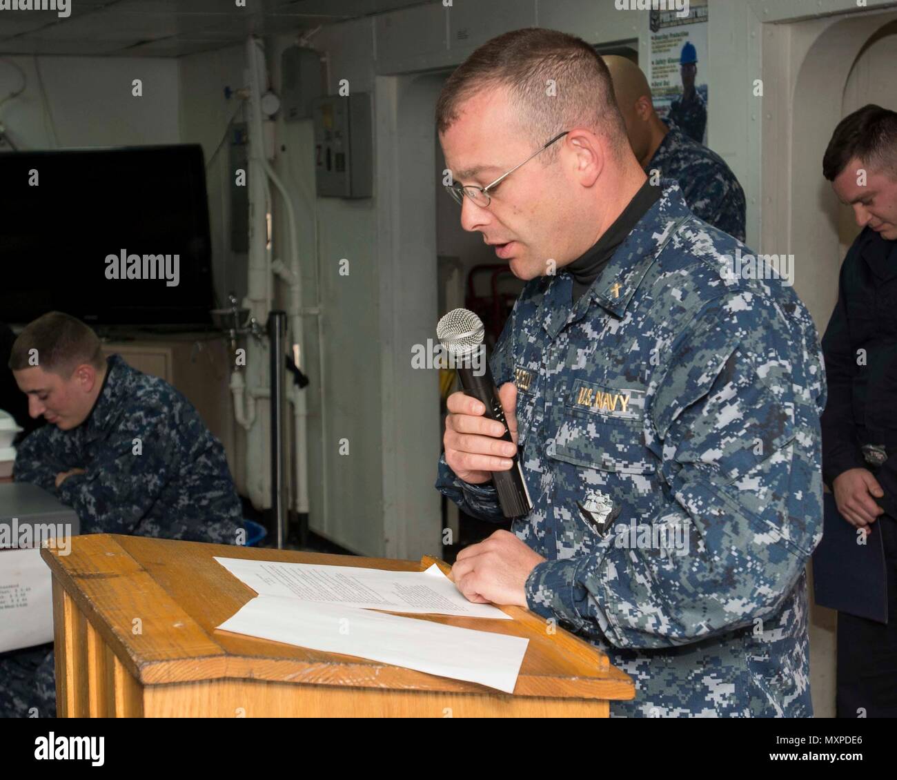 161130-N-GZ228-008 SAN DIEGO (Nov. 30, 2016) Lt. Michael Marcelli, a ...