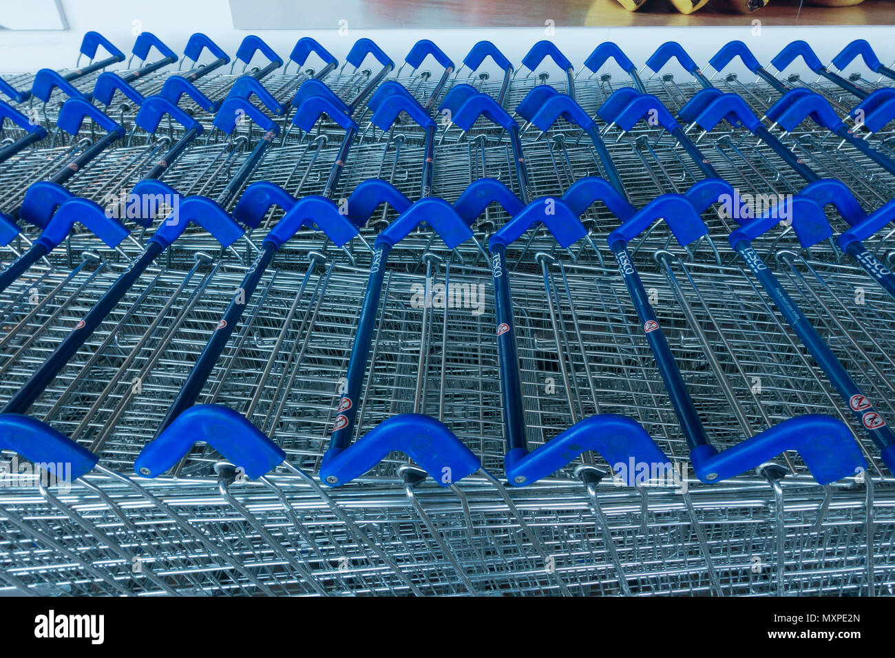 Tesco shopping trolley hi-res stock photography and images - Alamy