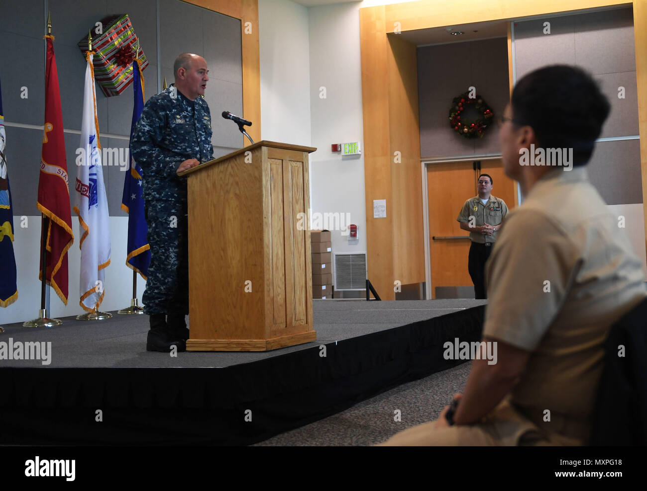 161128-N-WX604-014 EVERETT, Wash. (Nov. 28, 2016) Capt. Mark A. Lakamp ...