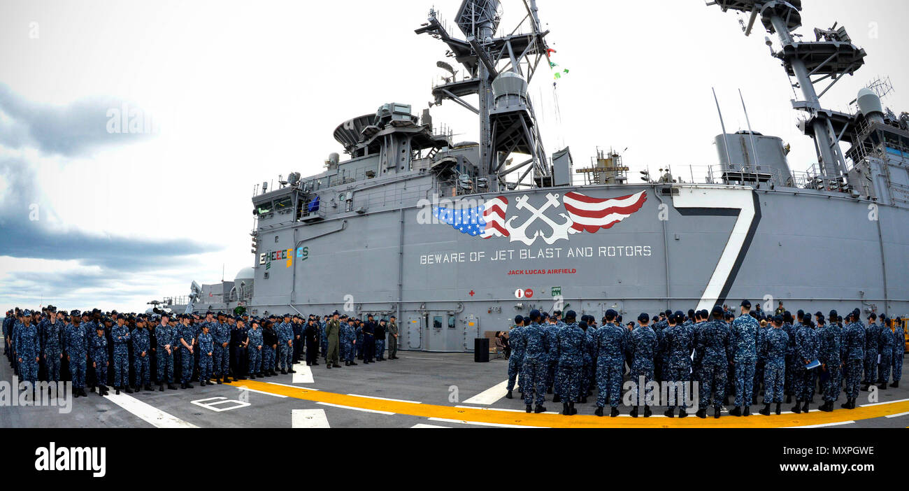 MAYPORT, Fla. (Nov. 23, 2016) – The crew of amphibious assault ship USS ...